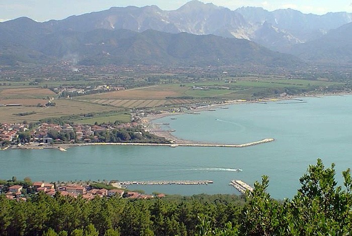 Wczasy Luni Mare - Włochy 2025 | e-wlochy.pl